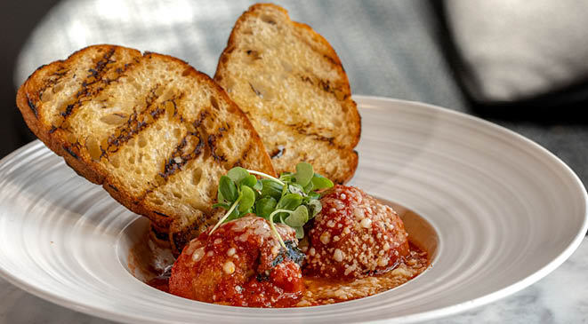 IPIC Theaters - The Ultimate Theater Experience